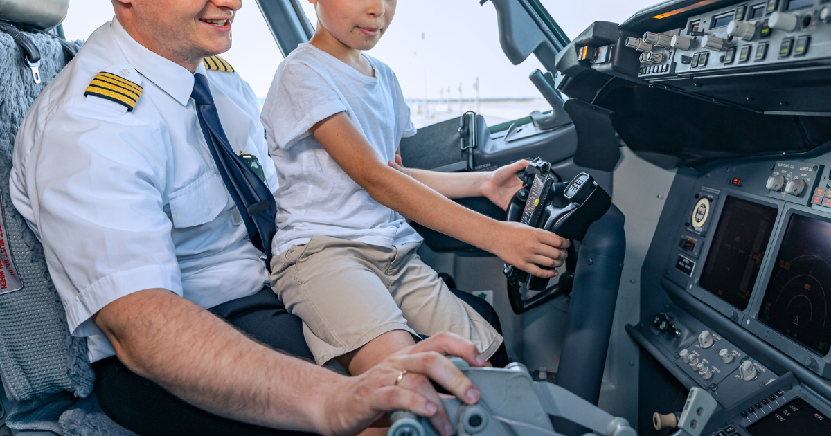 'All crying stopped': Wholesome airplane pilot saves a woman's toddler ...