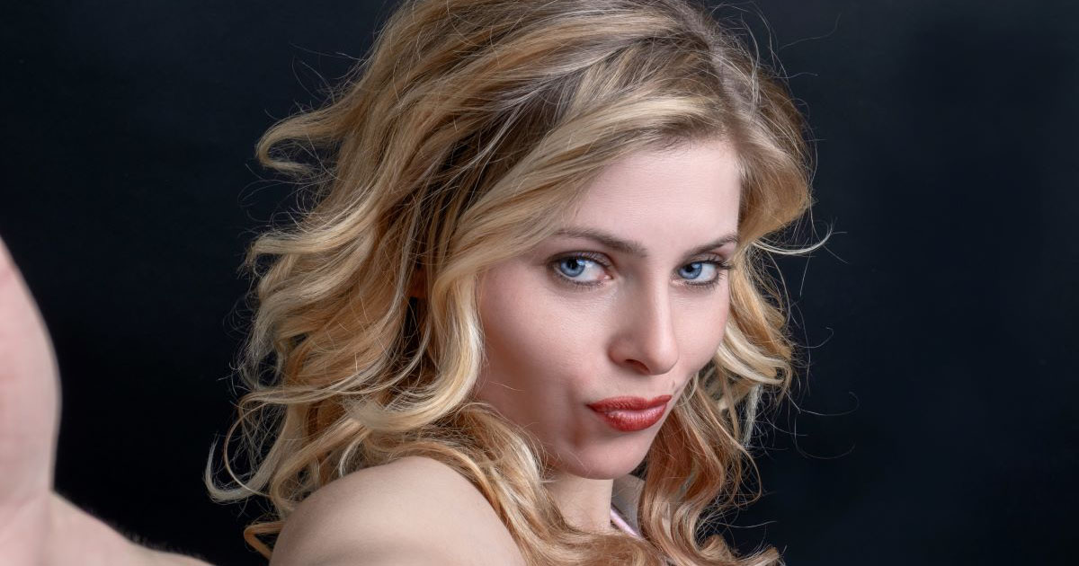 Mom calls 24-year-old daughter a loser for saying her successful sister ...