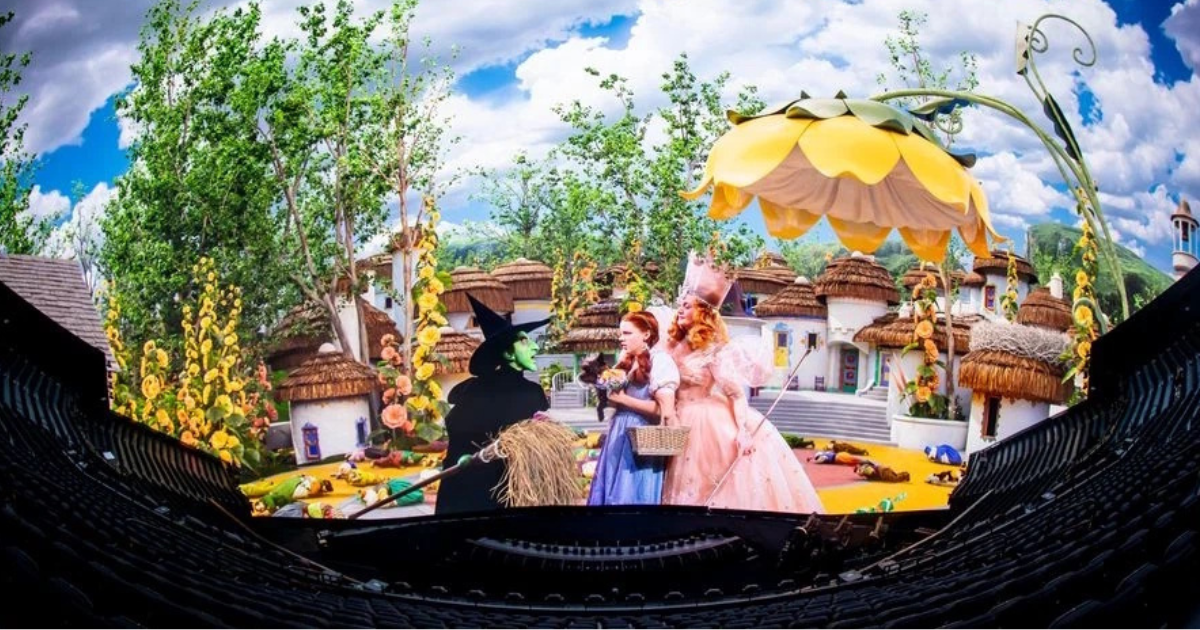 The Wizard of Oz Sphere Experience Is a Hit, Opening the Door for Harry ...