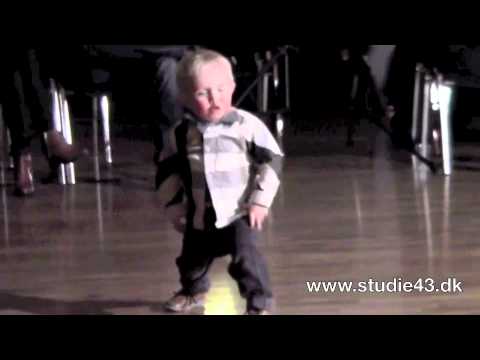 A Two-Year-Old Can Dance Better Than You - Music - Music FAILS