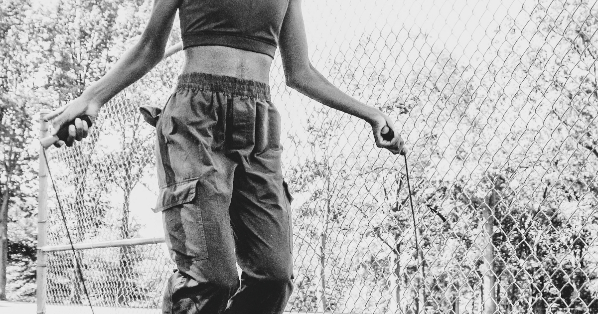 Woman receives support after getting chastisted for jumping rope in ...