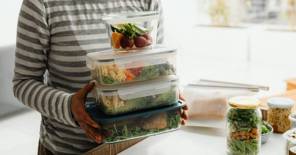 Gluttonous husband eats all the special food his wife meal-prepped for ...