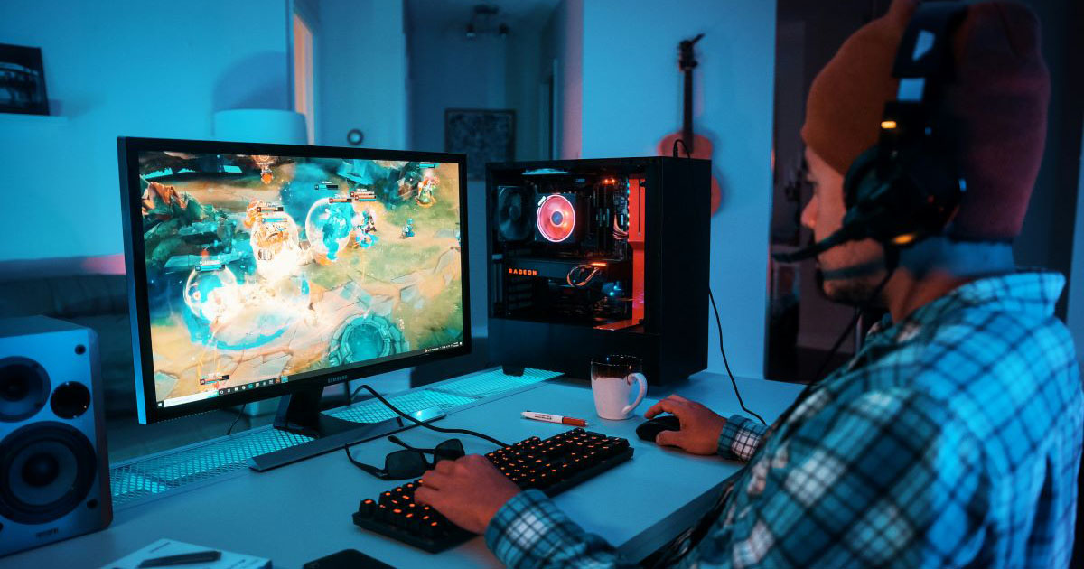 Teacher calls her 41-year-old retired husband a loser because he spends ...