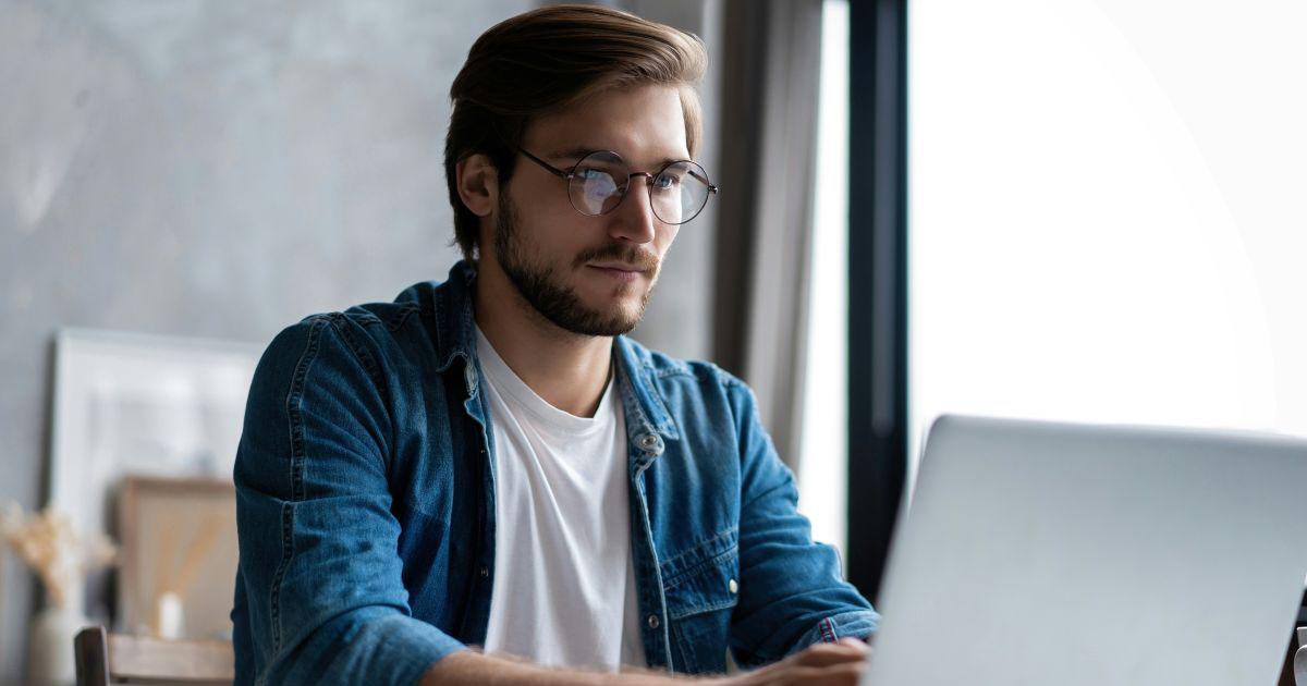 Employee requests a raise, boss rejects raise and says he should quit now so they can replace ...