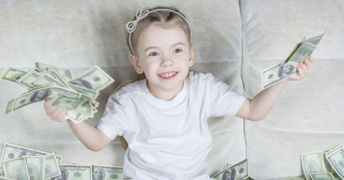 'That's tacky': Parents request guests at their 8-year-old daughter's ...