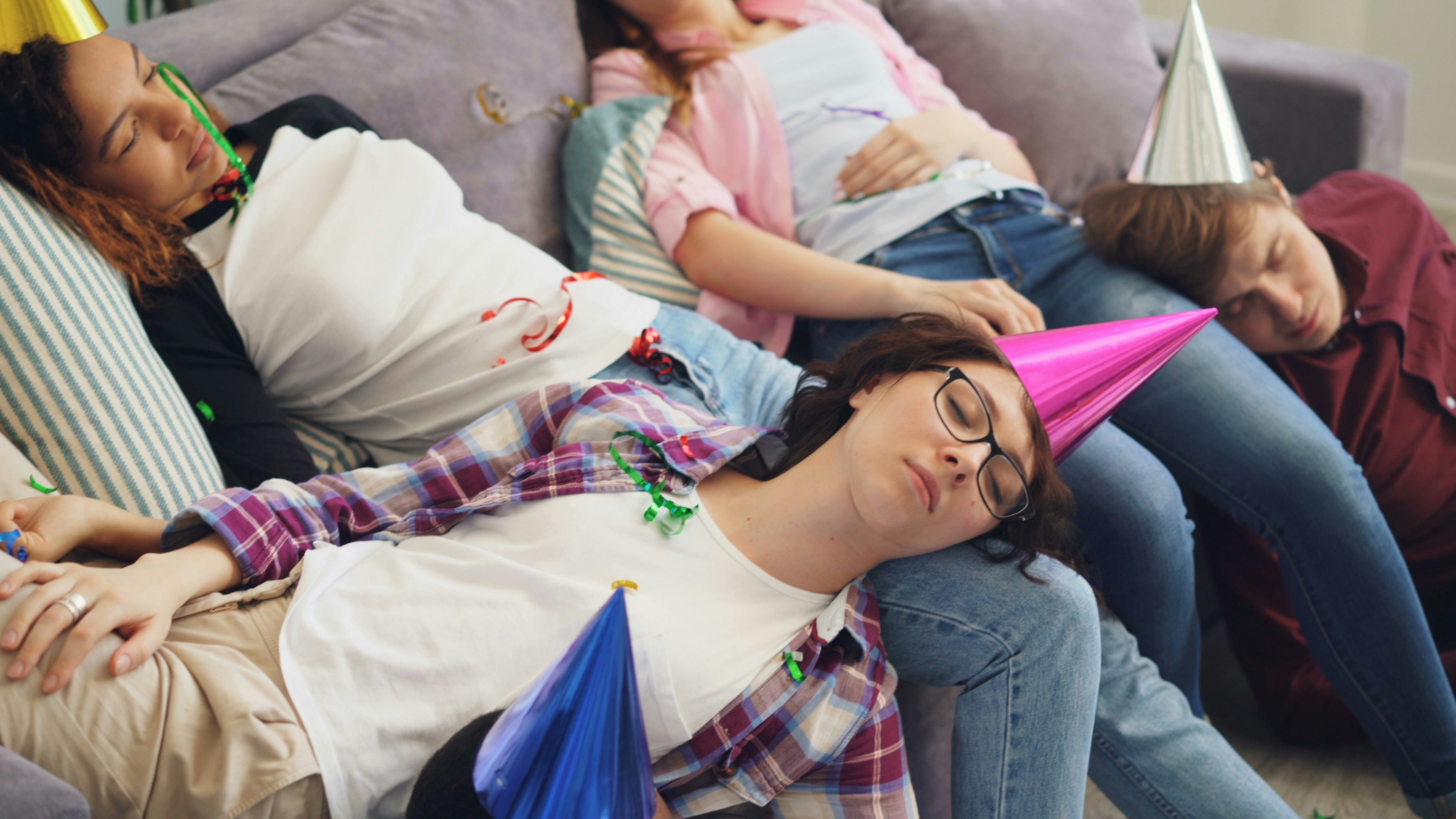 15+ Teenage sleepovers gone wrong: 'The mom was a maximum helicopter ...