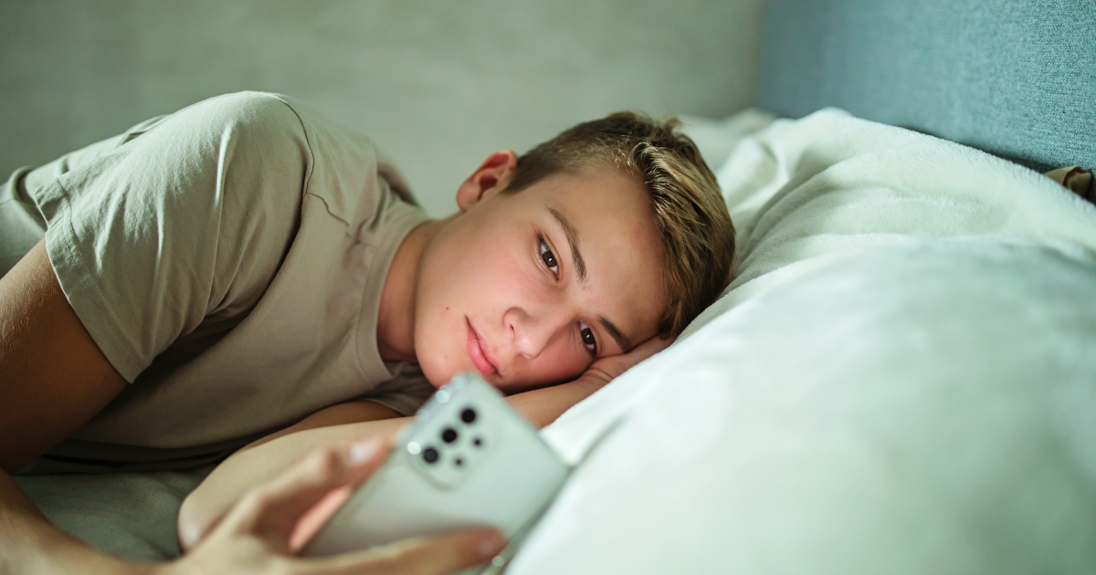 16-year-old forced to share a room with 12-year-old clingy brother ...
