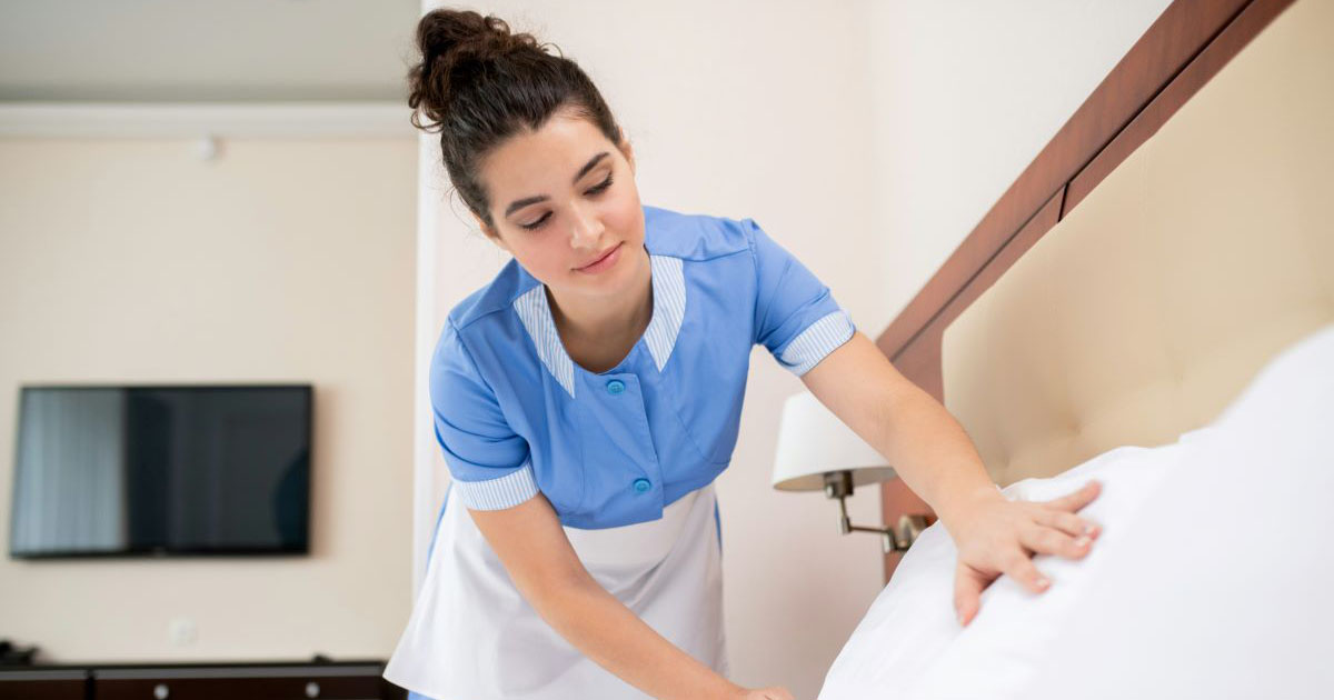 Hotel manager fires employee for refusing to allow a 16-year-old ...