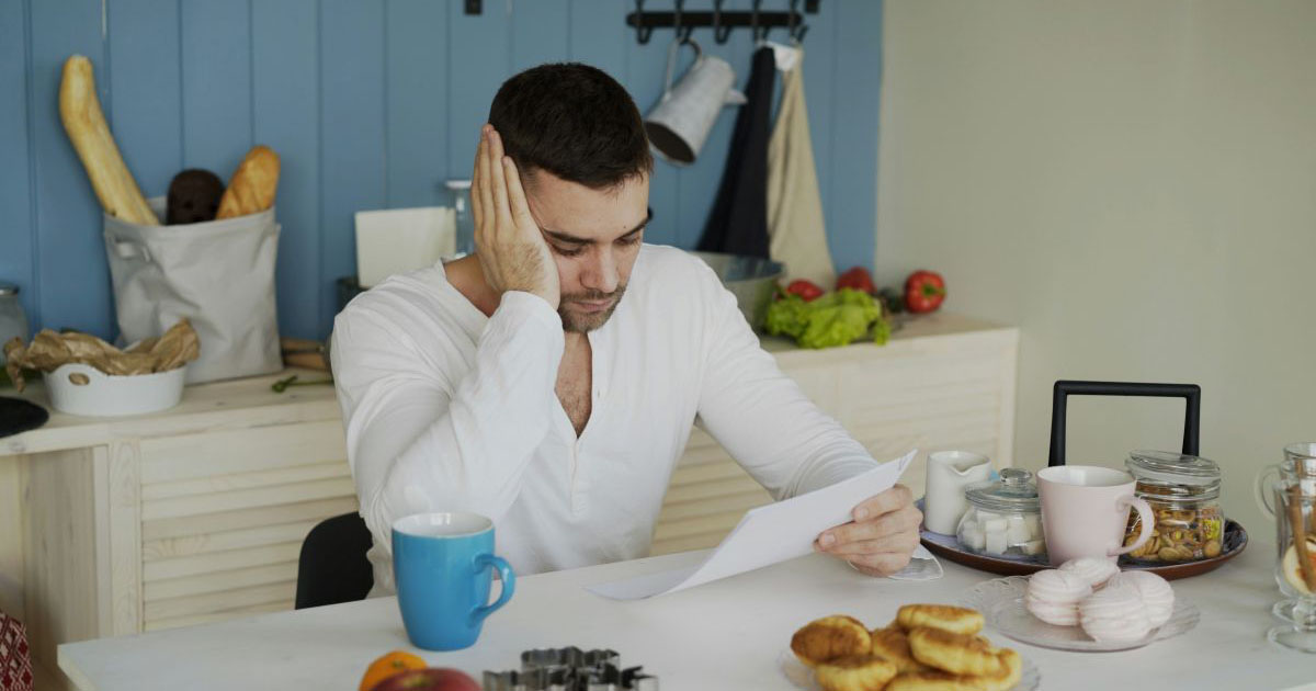 Dad refuses to give his son $20K to pay off his credit card bills ...