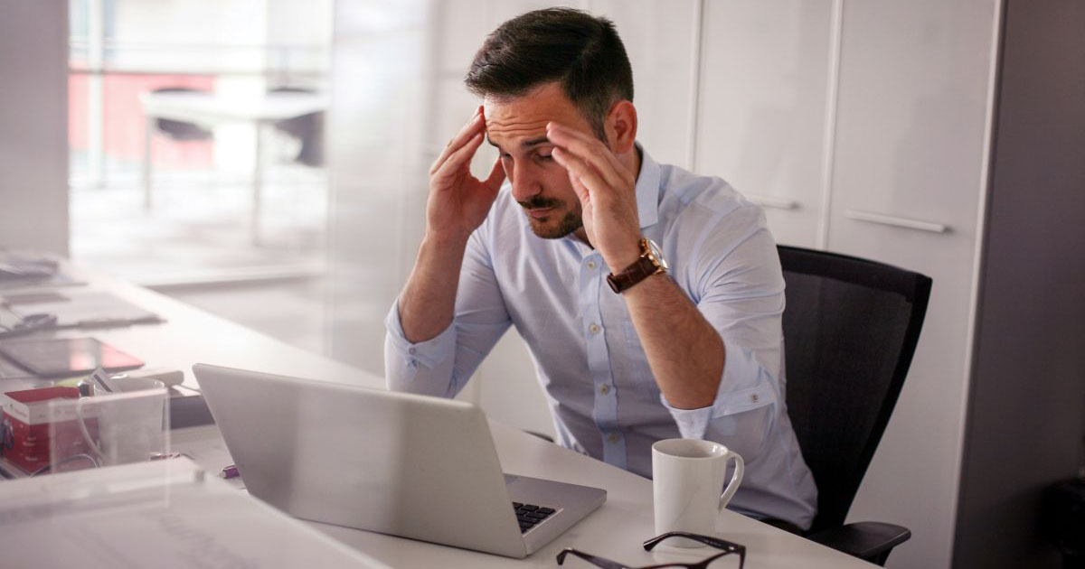 Boss sends employee an email marked 'high priority' at 5:45 PM on a ...