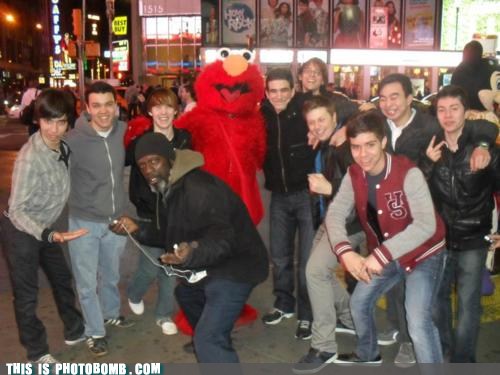It's Going Down on Sesame Street - Photobombs - photobomb that guy