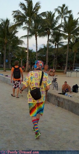 Poorly Dressed - beach - fashion fail - Cheezburger