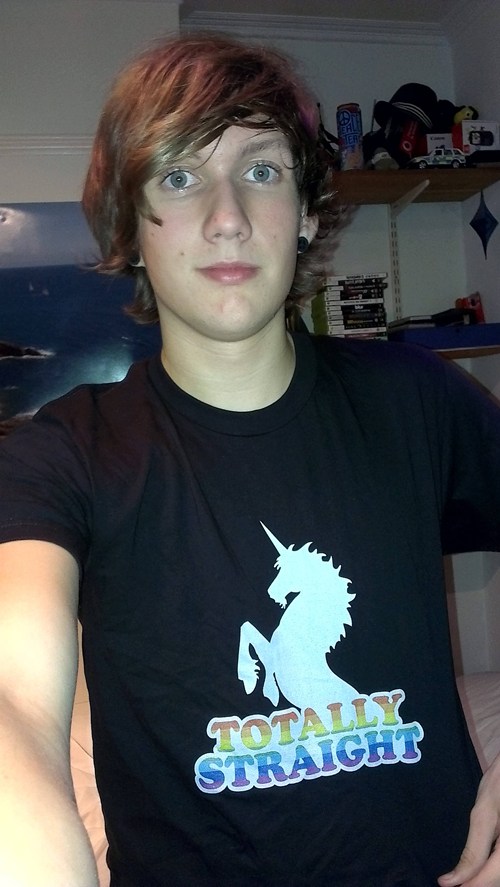 So Brave - Poorly Dressed - fashion fail