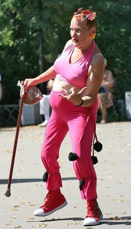 Taking "Hang Loose" To Heart, I See - Poorly Dressed - fashion fail