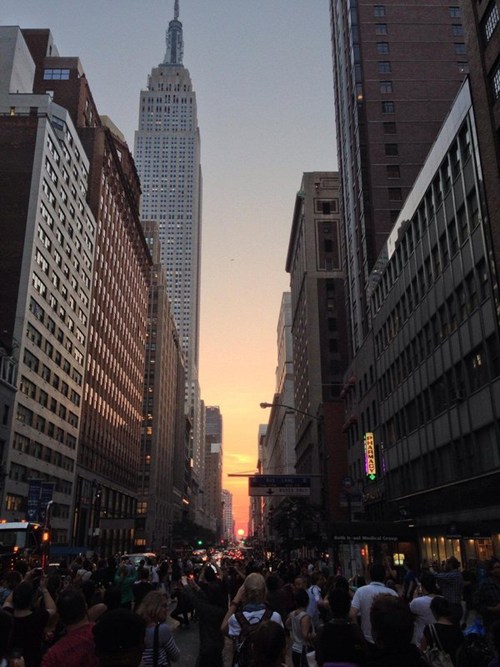 Manhattan-henge Only Comes Once a Year! - WIN! - epic win photos