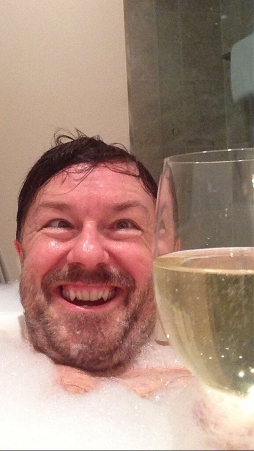 Ricky Gervais Bathtub Selfies - Autocowrecks - Funny Collection of FAIL ...