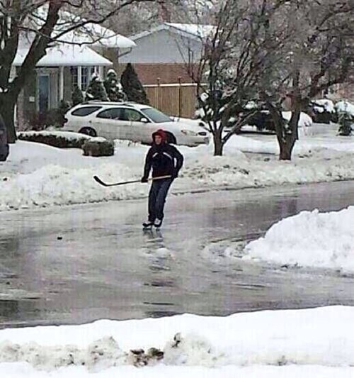 Canadians Make the Most of Their Ice Storms - WIN! - epic win photos