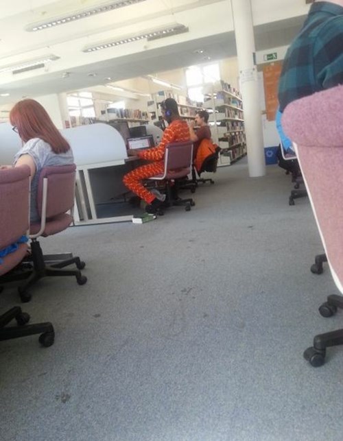 Stay Comfy in the Library - Poorly Dressed - fashion fail
