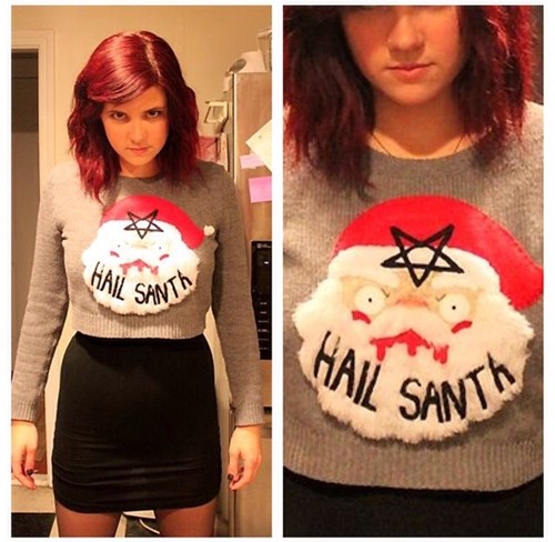 Best Christmas Sweater Ever - Poorly Dressed - fashion fail